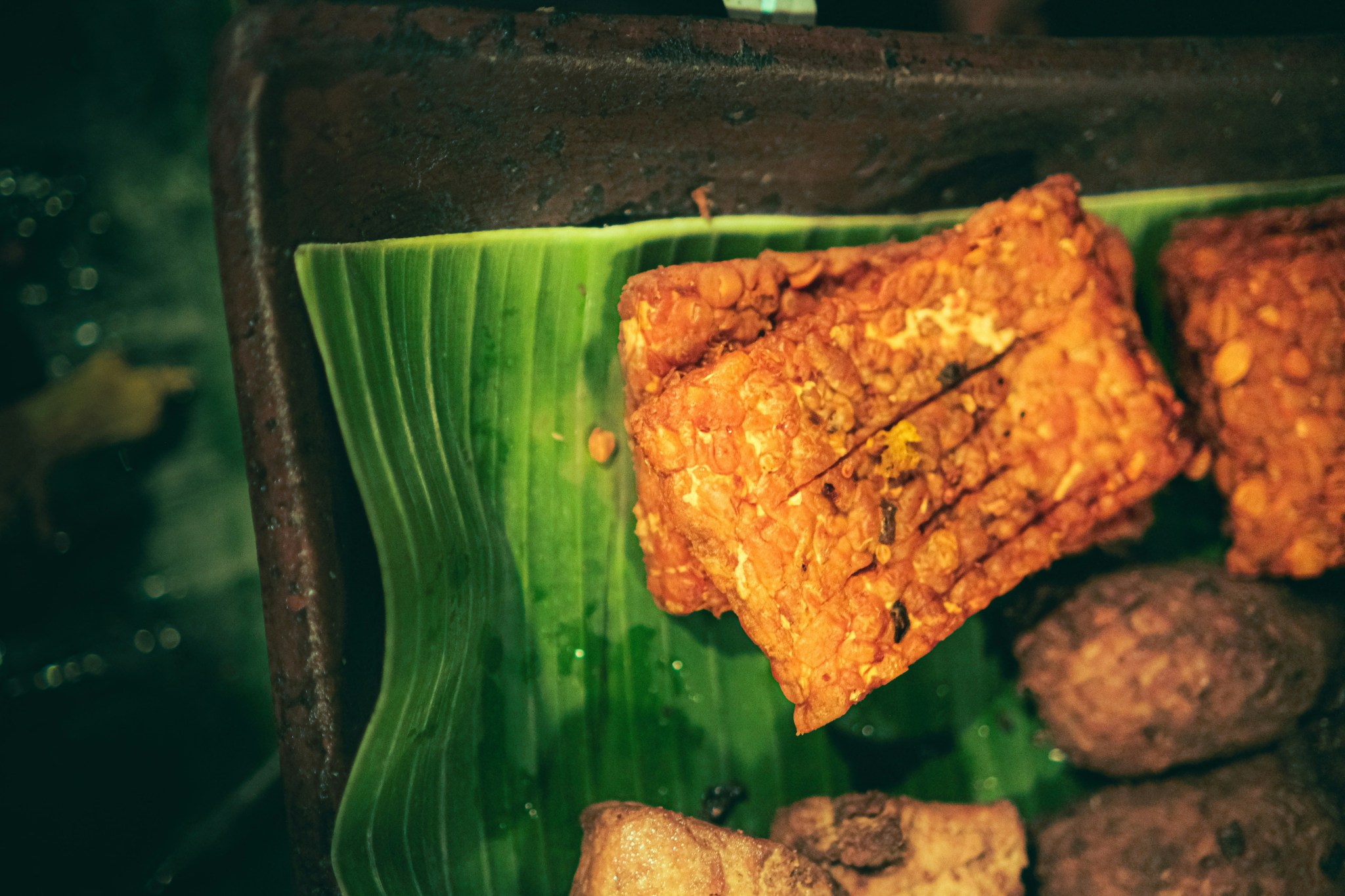 Deep-Fried Tempeh (Tempe Goreng) Recipe: A Crispy Indonesian Classic ...